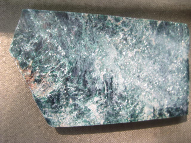 Crystal Wizard Fuchshite Slab helps overcome codependency 2375 ...