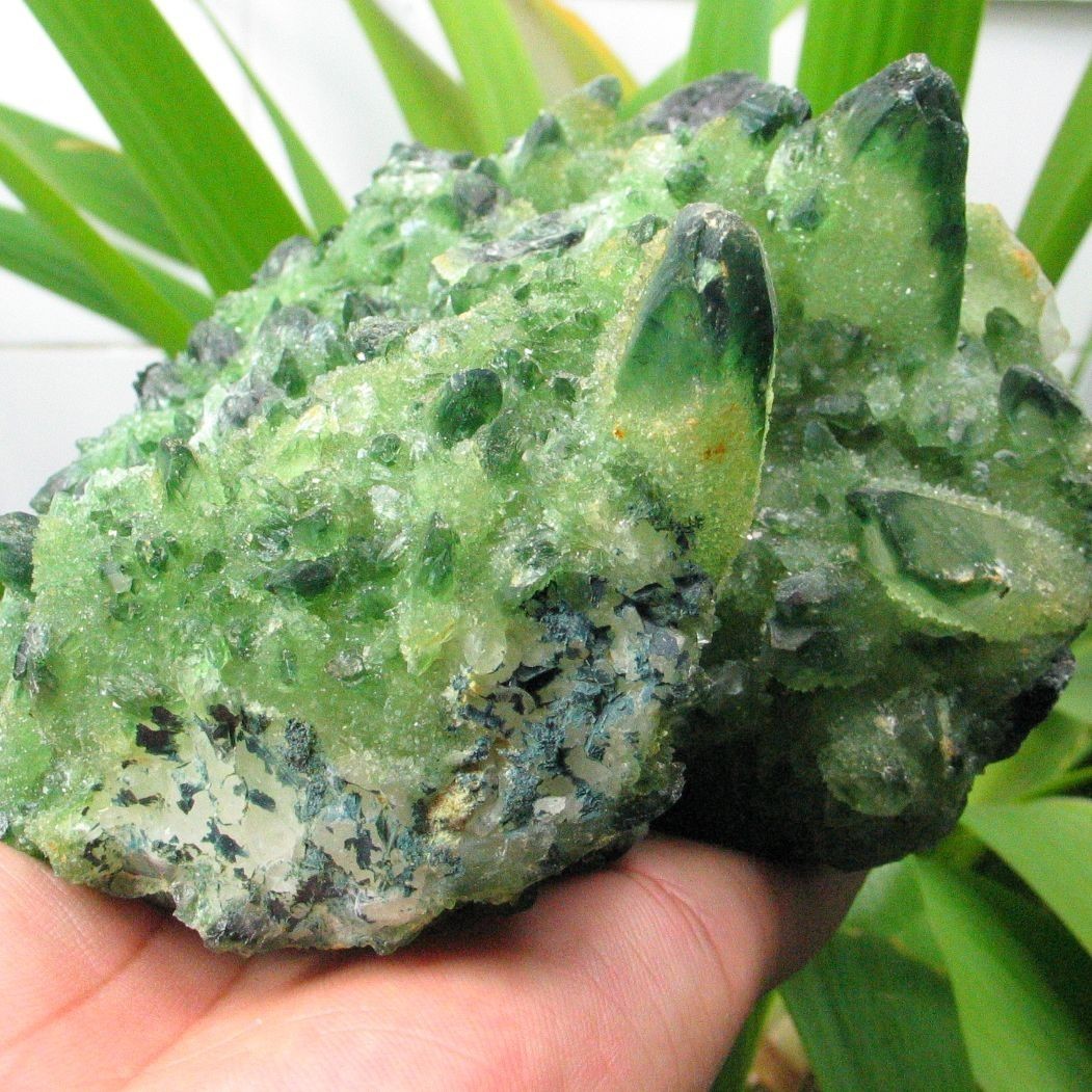 Crystal Wizard Green Quartz natural quartz treated with chromium 3794 ...